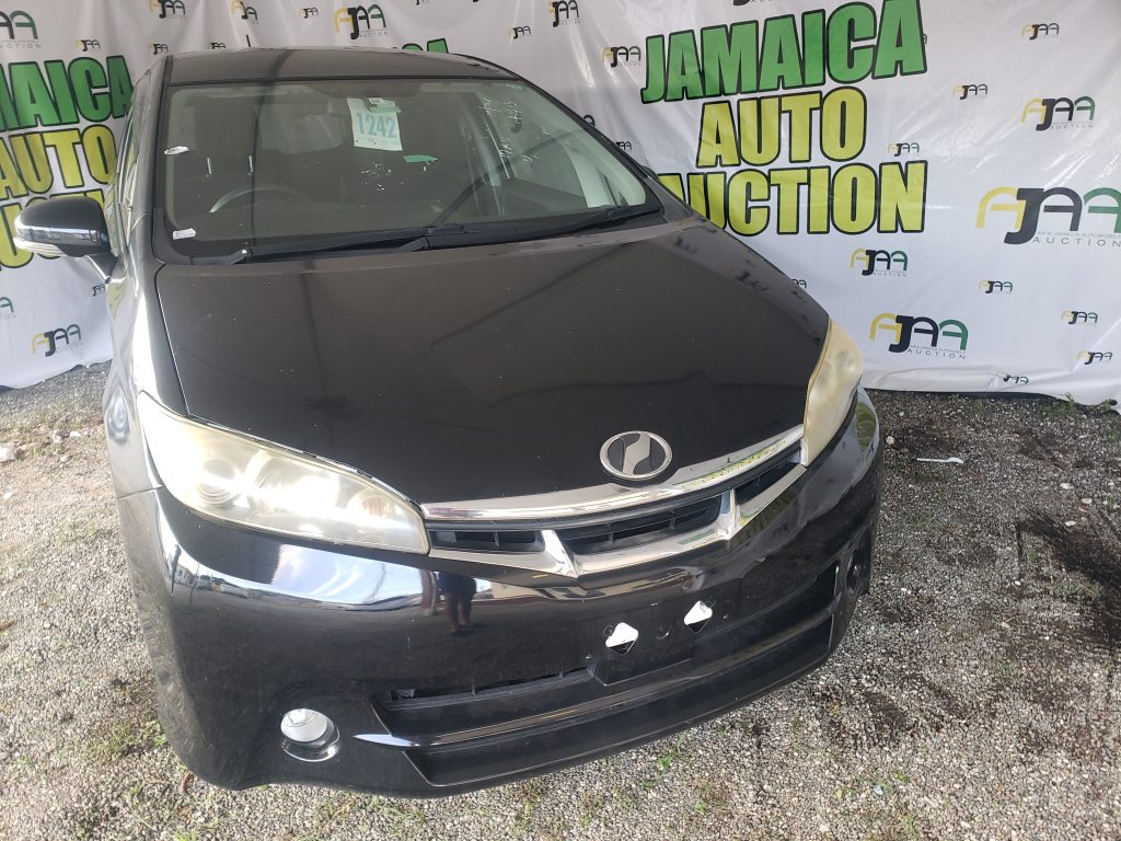 ID#1242 - 2013 Toyota Wish - Jamaica Auto Auction
