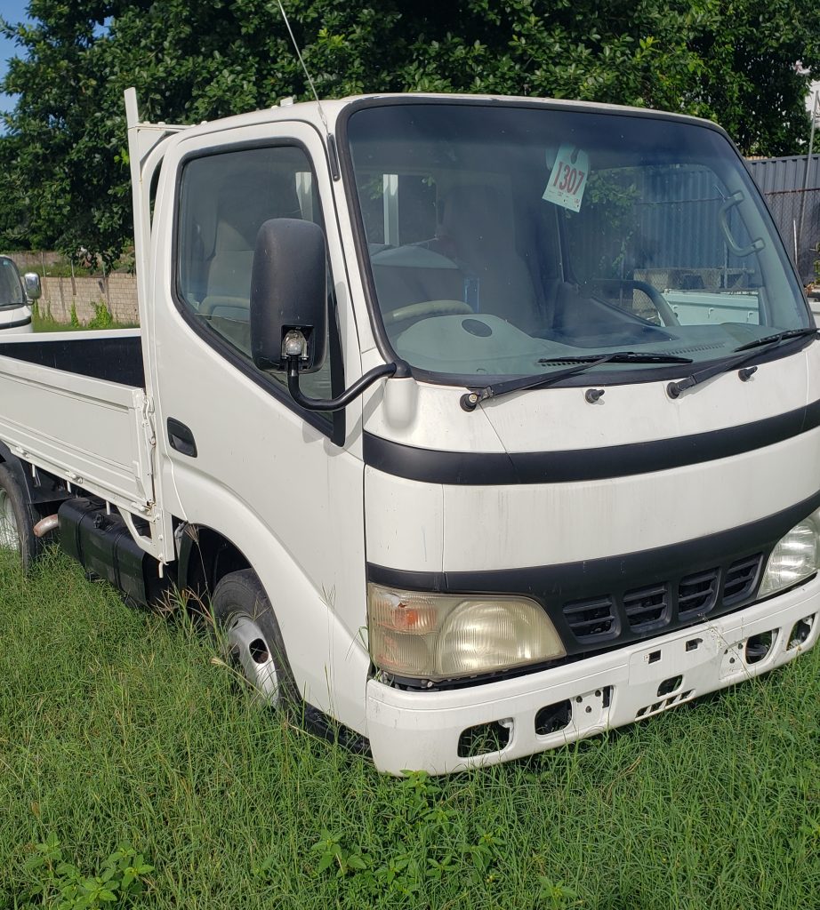 ID#1307 - 2006 Hino Dutro - Jamaica Auto Auction